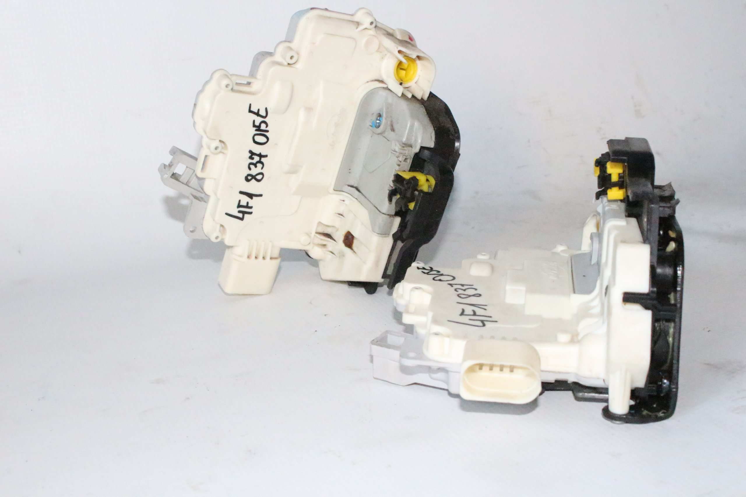 ZAMEK DRZWI PRZÓD LEWY AUDI A6 C6 A3 8P 4F1837015E za 150.00PLN z Elbląg - Allegro - (13841570789)