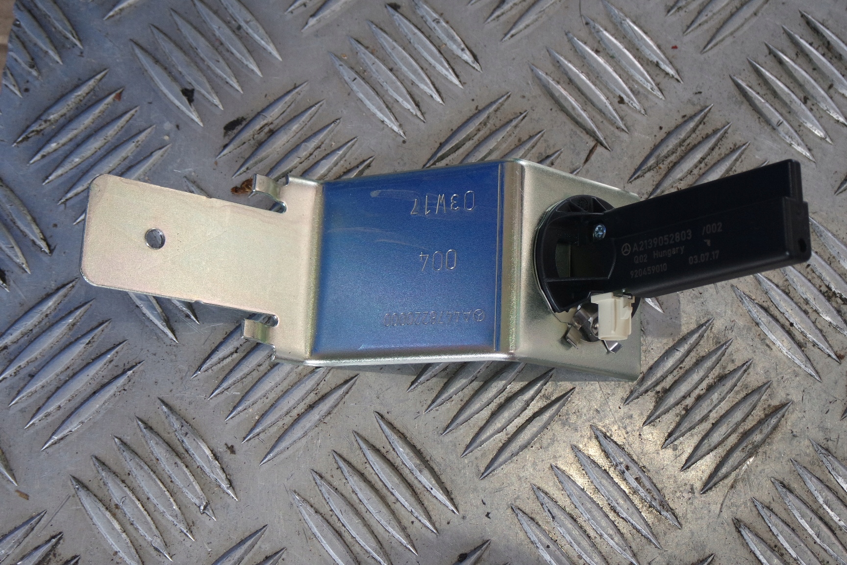 Antena viano Mercedes-Benz OE A2139052803 za 20.00PLN z Lębork ...