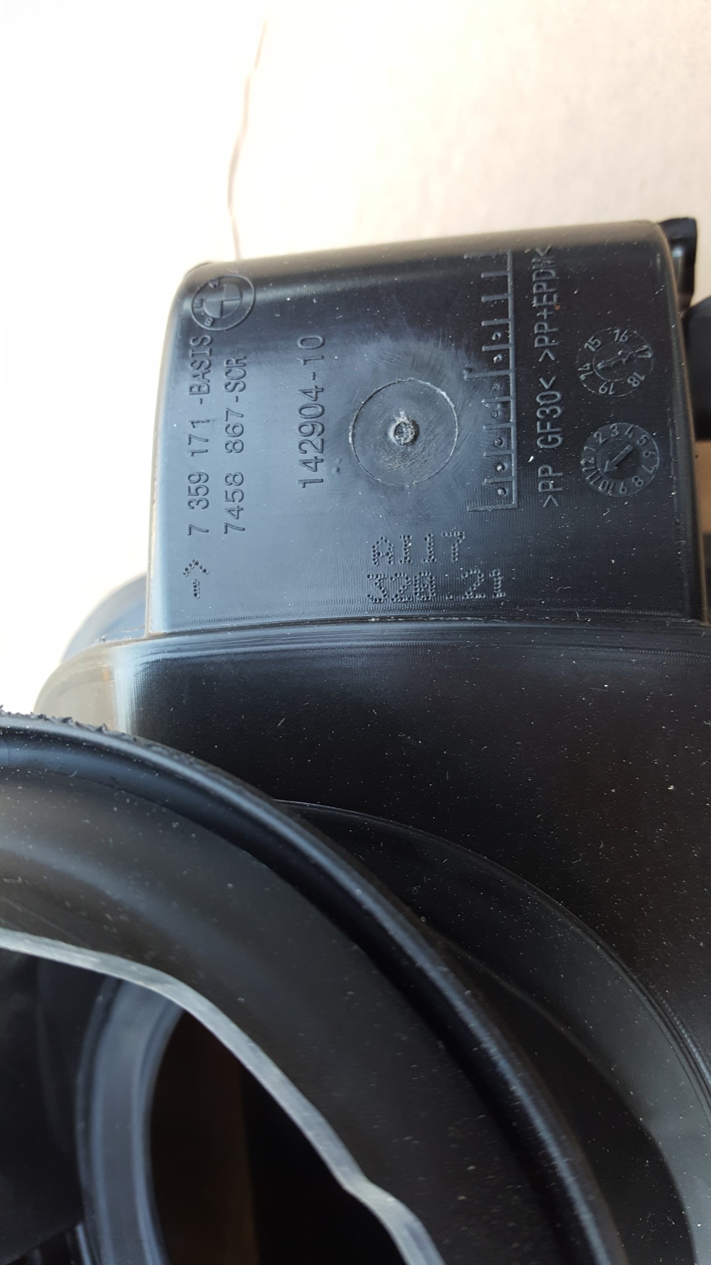 BMW X1 F48 OSŁONA WLEWU PALIWA 51177359171 - 7282773391 - oficjalne ...