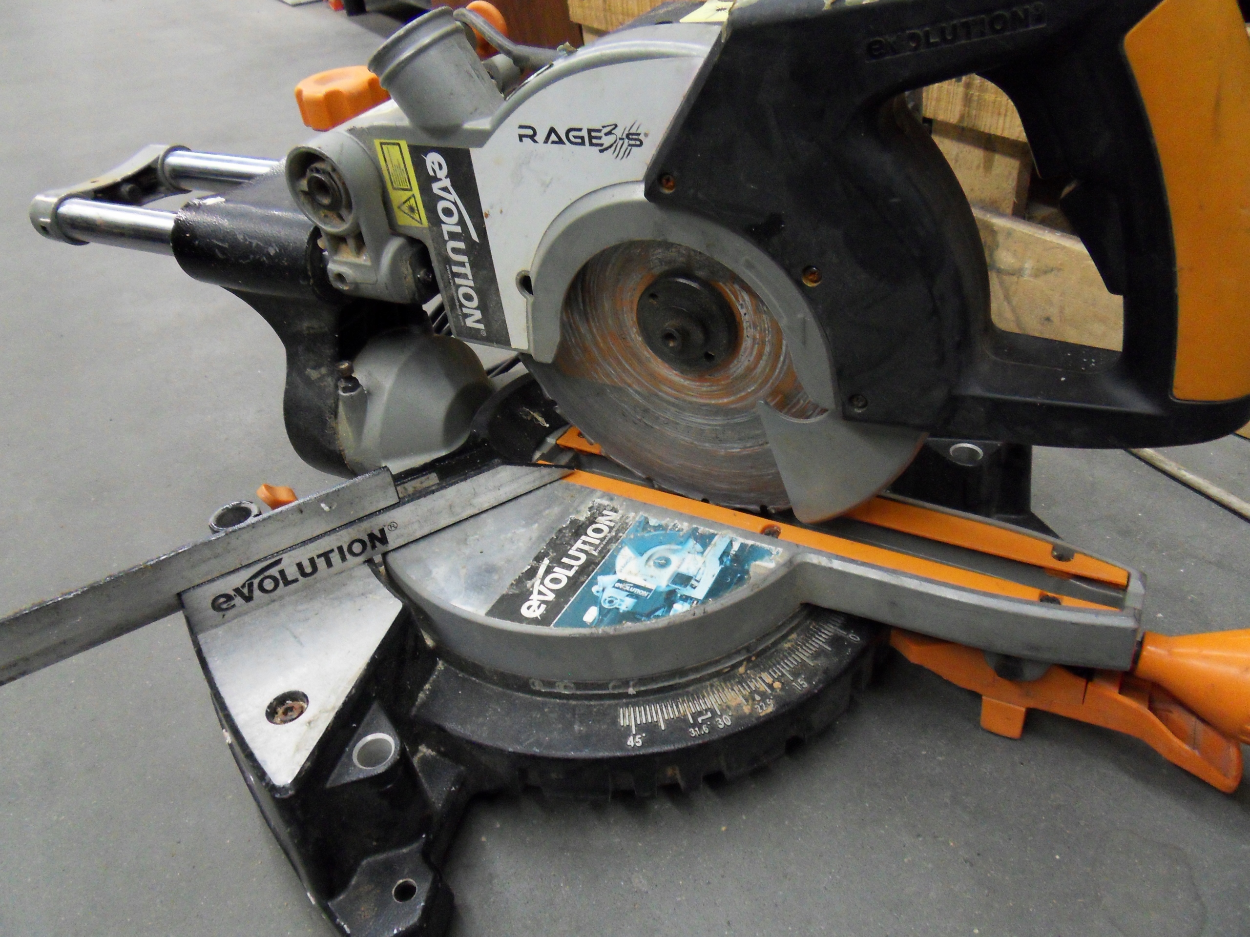 PIŁA PRZECINARKA UKOŚNICA EVOLUTION RAGE 3S LASER - 7740425513 ...