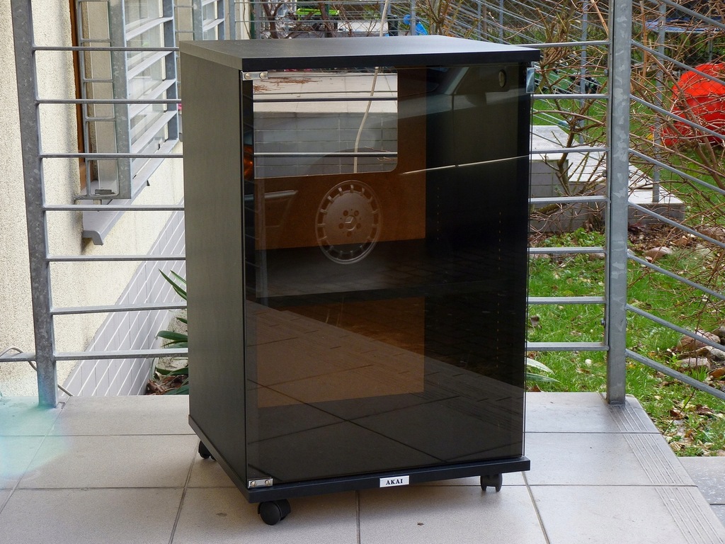 AUDIO RACK AKAI szafka ze szklanymi drzwiami 77 cm - 7710946805 ...