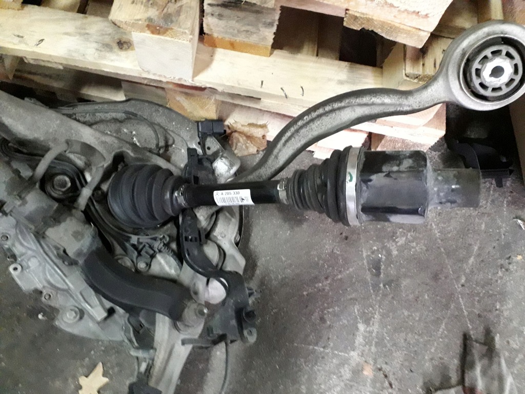 MERCEDES W205 4X4 4MATIC PÓŁOŚ PRZÓD A2053303906 - 7693219078 ...