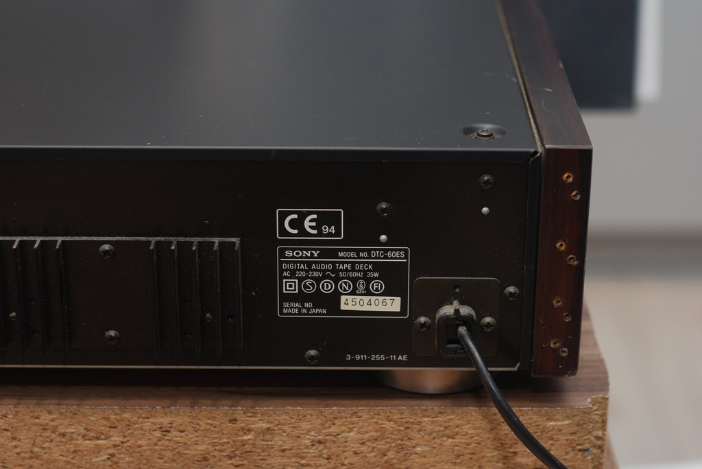 MAGNETOFON CYFROWY DAT SONY DTC-60ES / DREWNO - 7242555441 - oficjalne archiwum Allegro