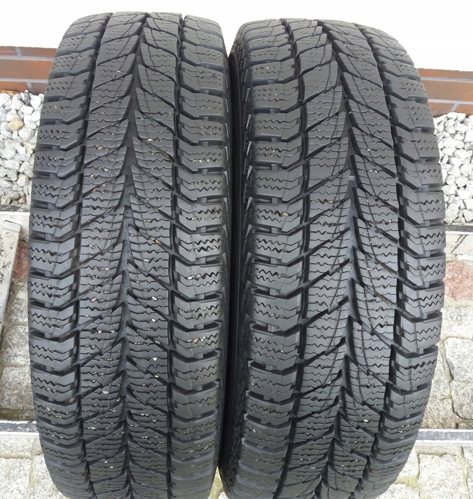 OPONY ZIMOWE 195/70R15C UNIROYAL 195/70/15 C 10mm - 7610369544 - oficjalne archiwum Allegro