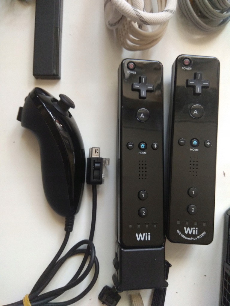 Konsola Nintendo Wii plus 2 gry i 2 willoty - 7665018553 - oficjalne ...