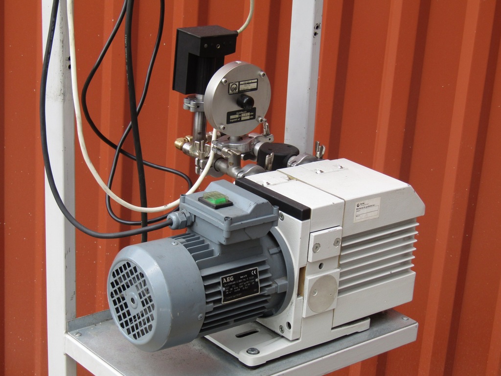 LEYBOLD TRIVAC D8B DWUSTOPNIOWA POMPA PRÓŻNIOWA - 7093936263 ...