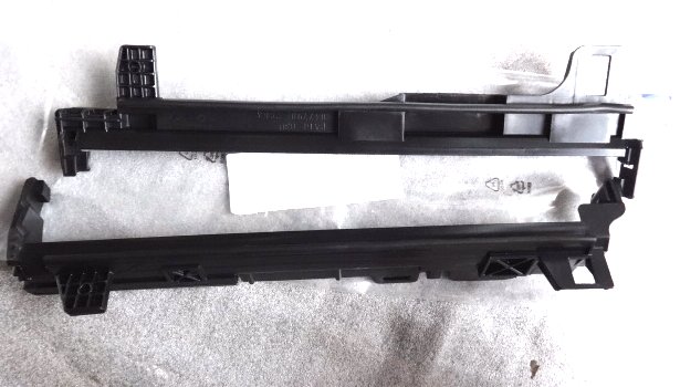 Uchwyt klimatyzacji chłodnicy A2045010320 204 - 5390306460 - oficjalne ...