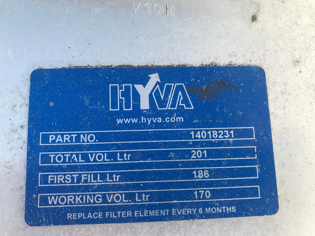 ZBIORNIK HYDRAULIKI HYVA HYDRAULIKA 14018231 - 7331722676 - oficjalne ...