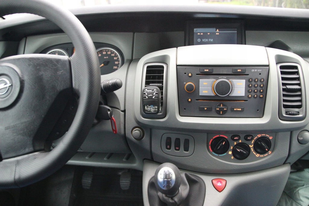 Multivan Opel Vivaro Westfalia 2.5 CDTI - 7617385581 - oficjalne ...