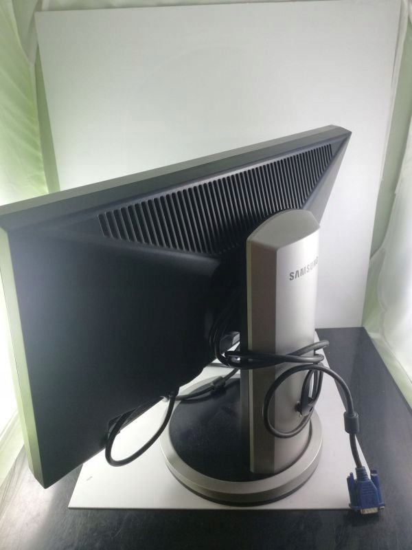 MONITOR SAMSUNG SYNCMASTER 940BW - 7419319506 - oficjalne archiwum Allegro