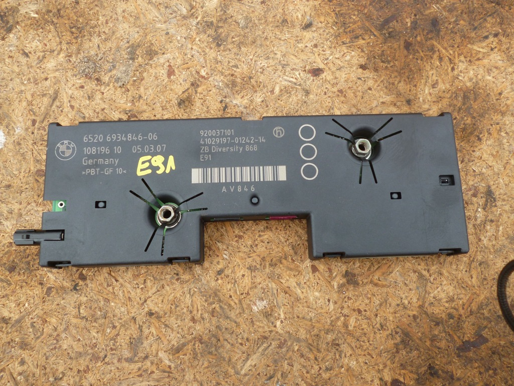 BMW E91 WZMACNIACZ ANTENA DIVERSITY 6934846 - 7437118408 - oficjalne ...