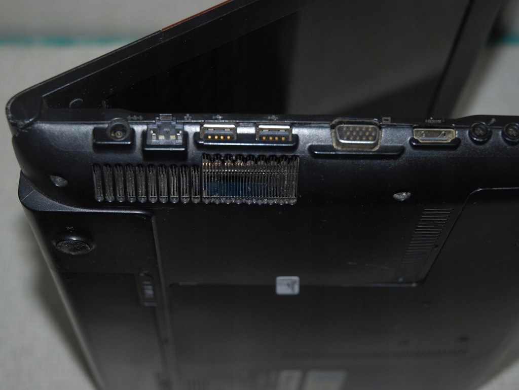 Samsung RC520 i5-2410M 15,6'' 4GB 320GB GT520M W7 - 7706589210 - oficjalne archiwum Allegro