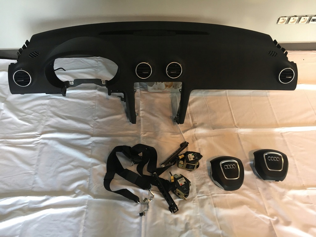 PULPIT KONSOLA DESKA ROZDZIELCZA AUDI A3 8P - 7148523537 - oficjalne archiwum Allegro