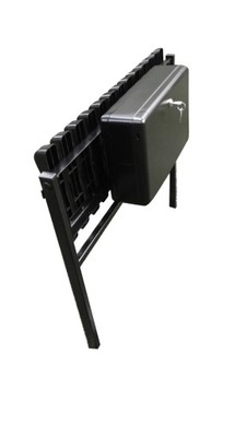 lavičky na cintoríne, pozostáva z krabice NOVÝCH